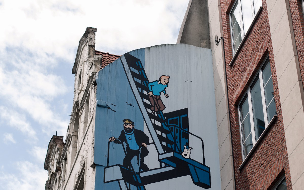 Enjoy a Walk Marvelling at Cartoon Walls in Brussels - Brussels Blog